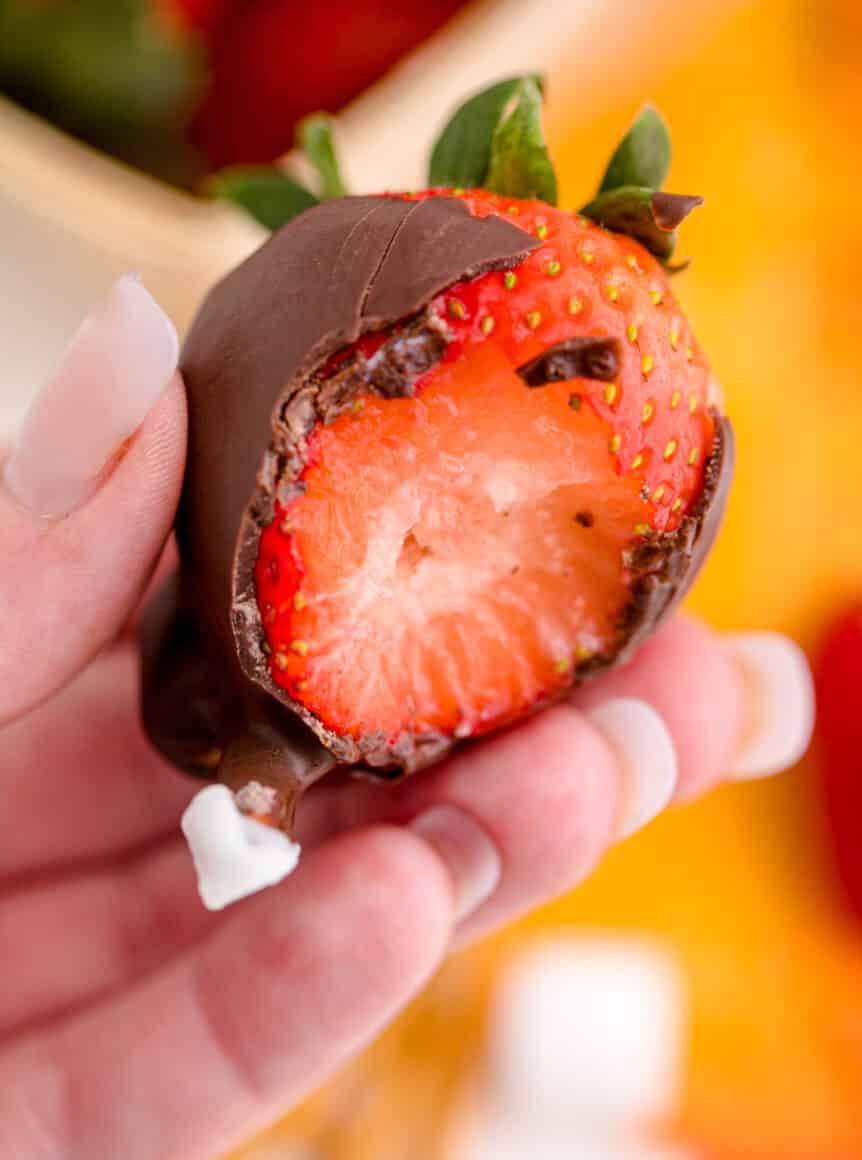 Chocolate Covered Strawberry Turkeys - Sweet Tea and Sprinkles
