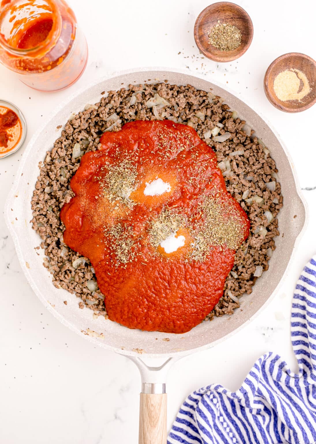 How to Make Thick Spaghetti Sauce - Sweet Tea and Sprinkles