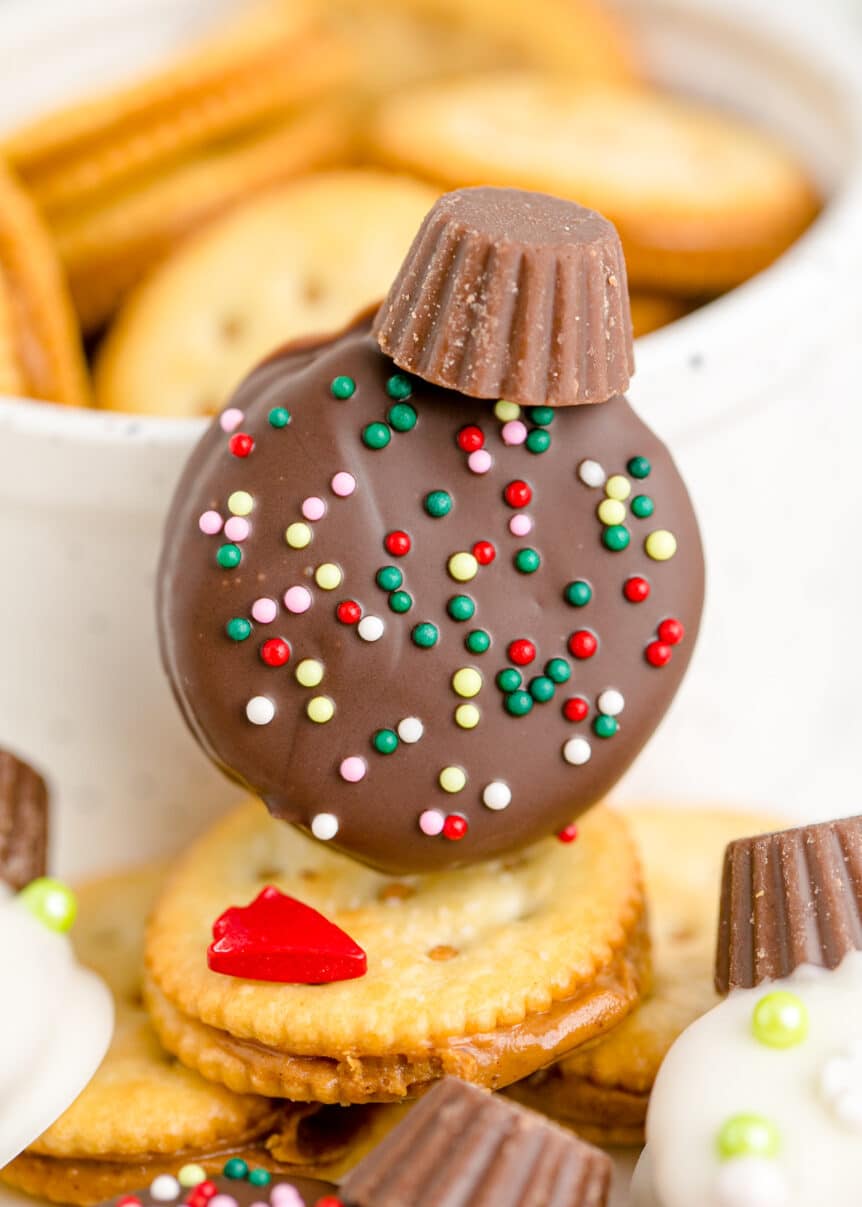 Peanut Butter Ritz Cracker Ornaments - Sweet Tea and Sprinkles