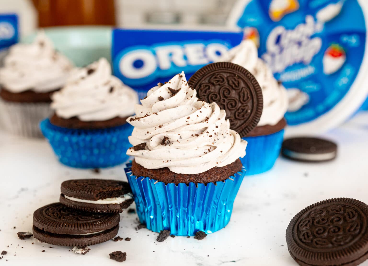 Oreo Cool Whip Frosting - Sweet Tea and Sprinkles